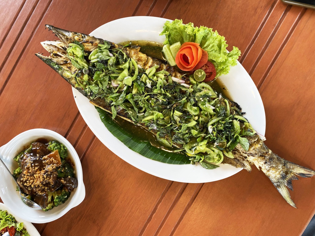 Lembur Kuring Resto Sunda Paling Mewah di Kota Depok | netgram